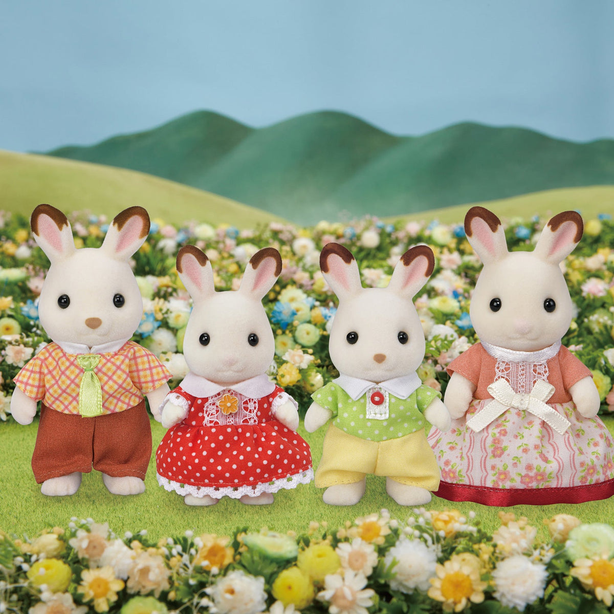 Calico Critters Chocolate Rabbit Family – Turner Toys